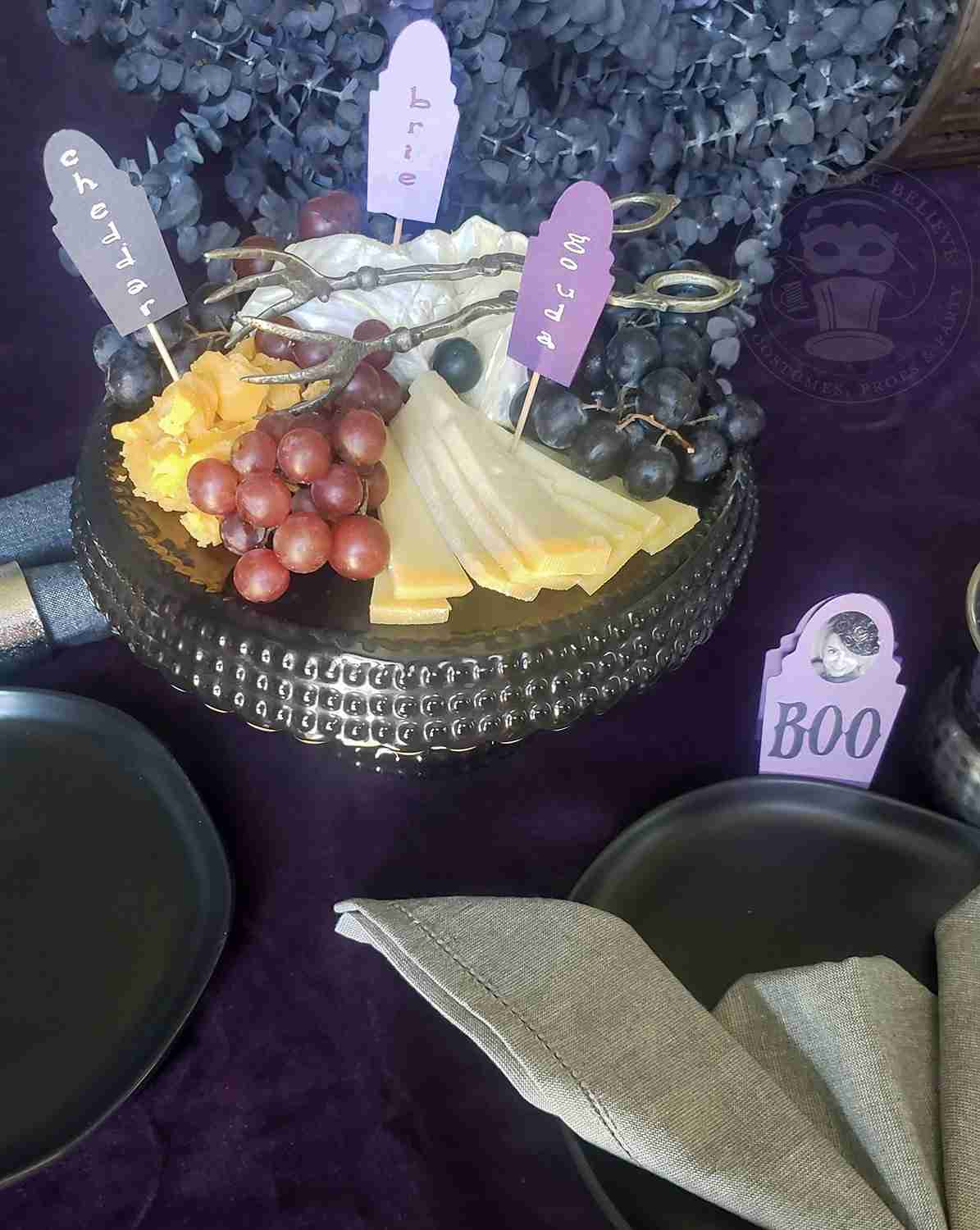 Easily Make Your Own Halloween Place Cards & Party Picks | Making Make ...