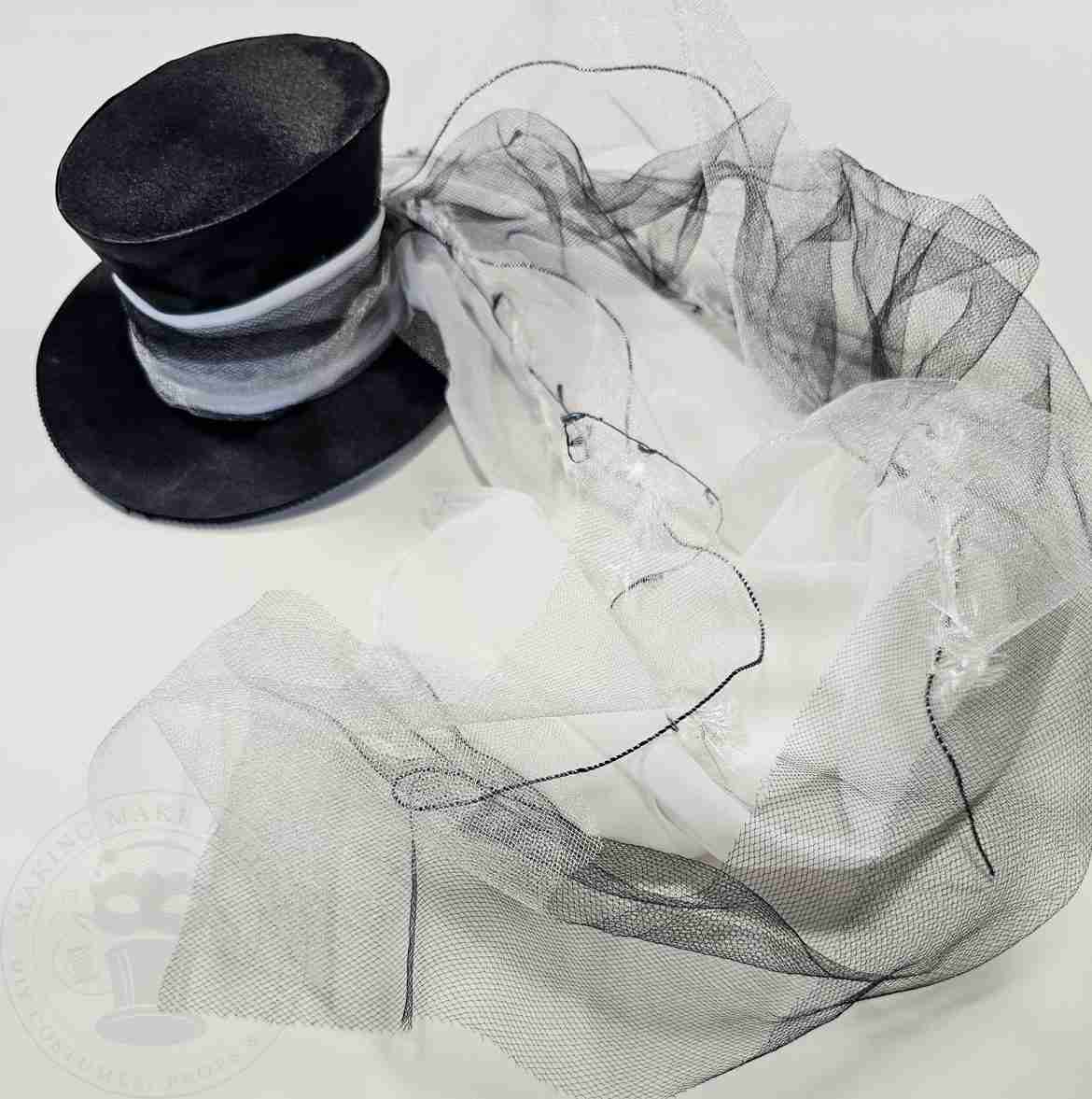 Unleash Your Inner Vamp: Lady Vampire Hat Hack How To | Making Make Believe