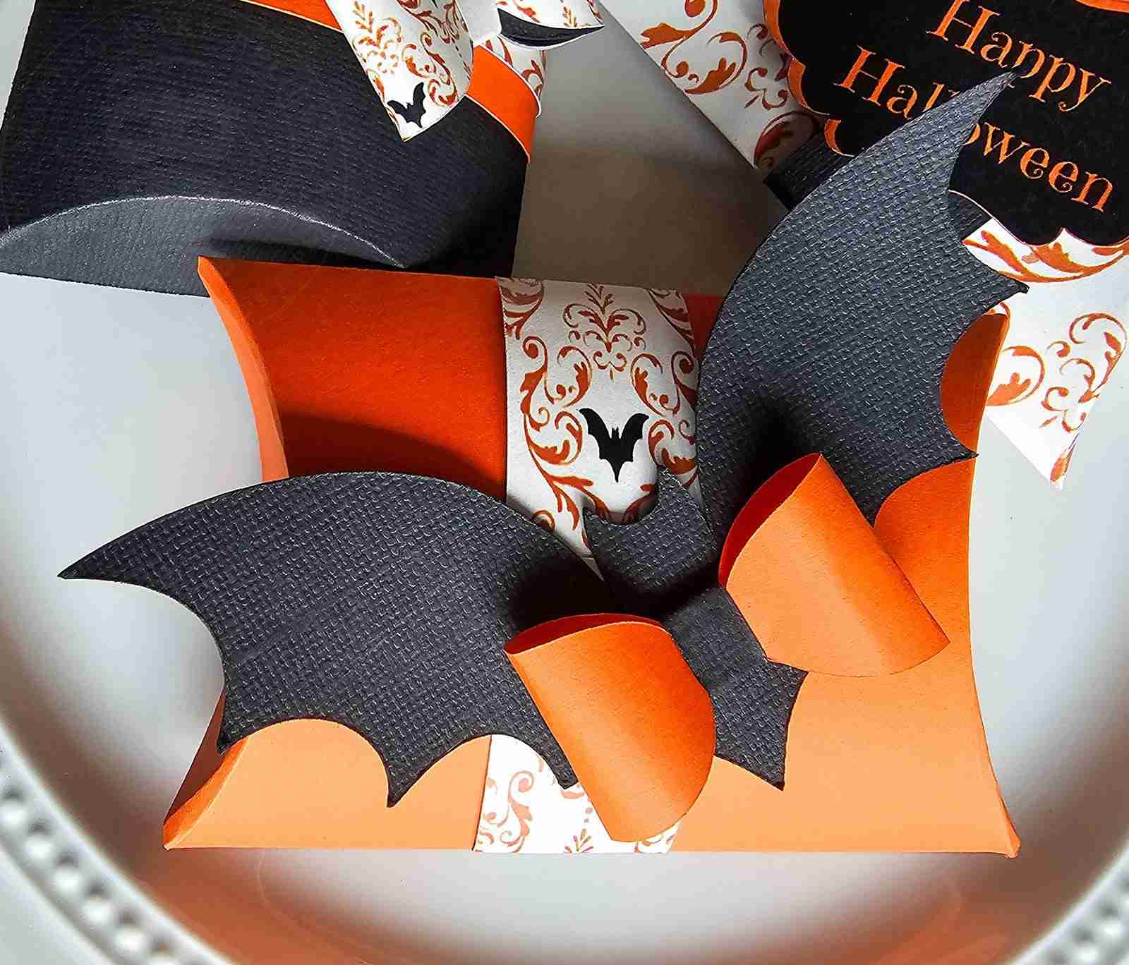 How To Make Spooktacular DIY Halloween Pillow Box Party Favors | Making ...